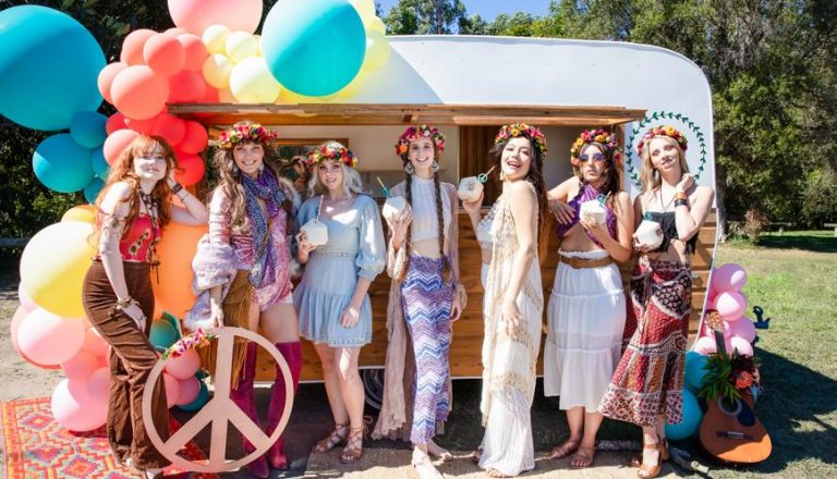 Amazing Themes To Celebrate College Farewell Party - Event, Party ...