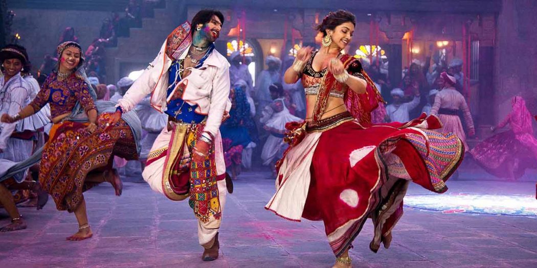 Traditional Dandiya Dresses Which are Totally in Now! - Event, Party ...