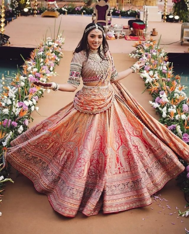 Embrace the Hottest Wedding Trend: Ombre Outfits for the Fashionista ...