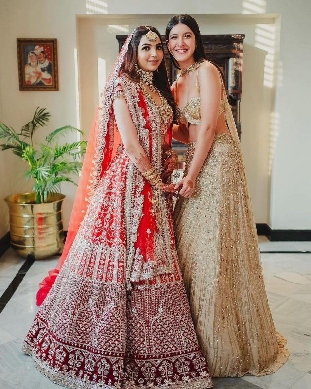 The Ultimate Bridesmaid Style Guide: Inspired by Shanaya Kapoor - Event, Party & Wedding ...