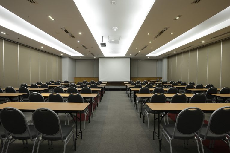 Comparing Banquet Halls and Function Halls: Essential Differences and ...