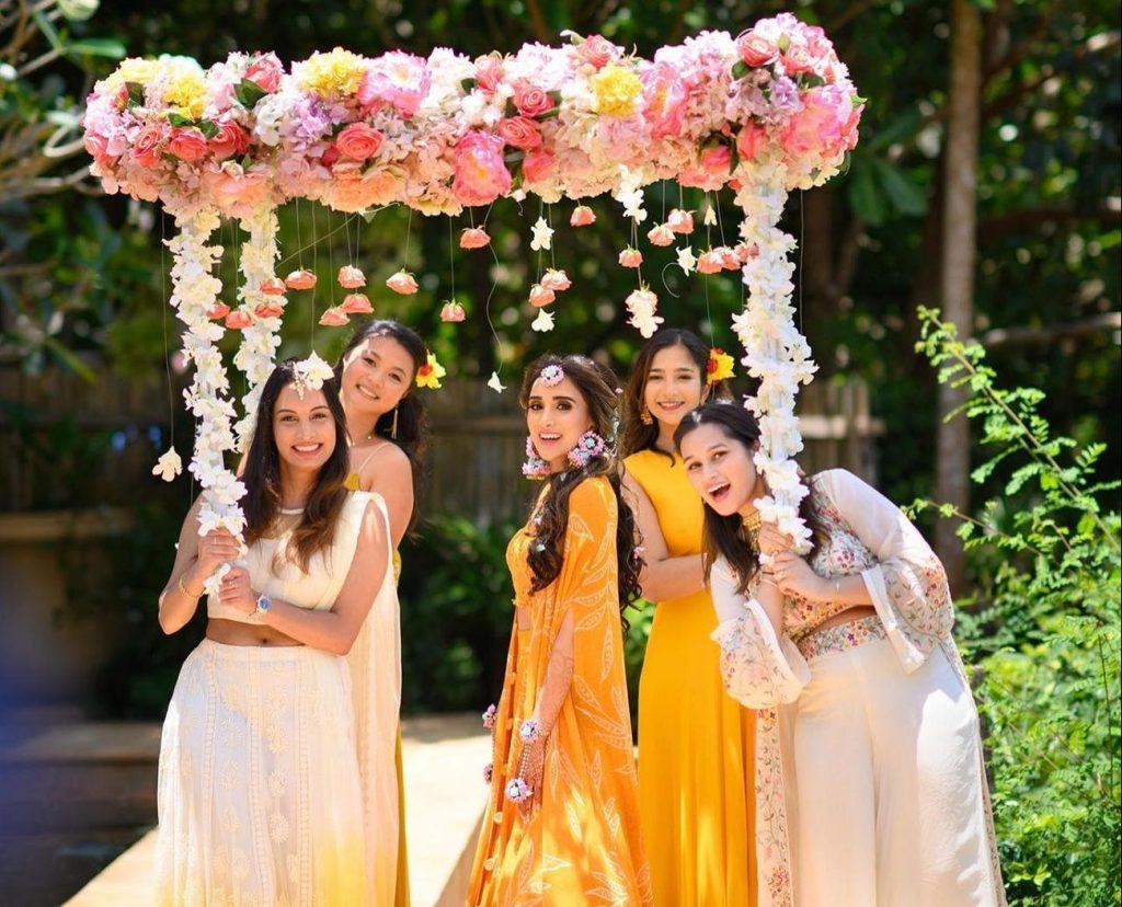 Transform Your Bridal Entry with these Phoolon Ki Chadar Inspirations ...