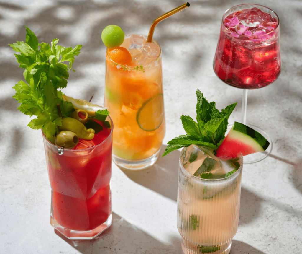 Top 10 Best Poolside Drinks to Boost Your Pool Party - Event, Party ...